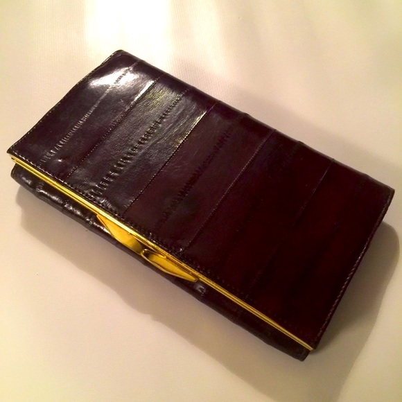 mundi | Bags | Nwt Vintage Kiss Lock Eel Skin Chocolate Brown Gold ...